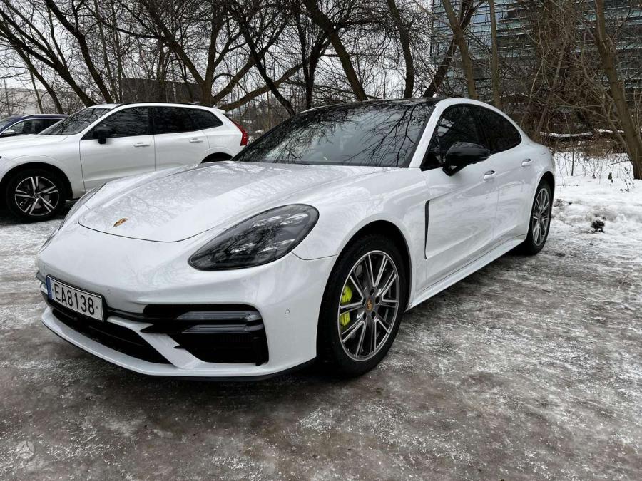 Balts Porsche Panamera 2017 Šauļi, ar dzinēja tilpumu 2.89 L un nobraukumu 119 tūkst. km par 46300 €, foto 1 vietnē AUTOMOTO.COM.LV
