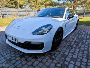White Porsche Panamera 2017 in Kaunas, with an engine capacity of 4.00 L and mileage of 190 thousand km for 44000 €, photo 4 on AUTOMOTO.COM.LV