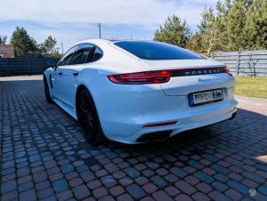 White Porsche Panamera 2017 in Kaunas, with an engine capacity of 4.00 L and mileage of 190 thousand km for 44000 €, photo 5 on AUTOMOTO.COM.LV