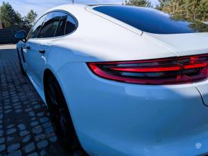 White Porsche Panamera 2017 in Kaunas, with an engine capacity of 4.00 L and mileage of 190 thousand km for 44000 €, photo 6 on AUTOMOTO.COM.LV