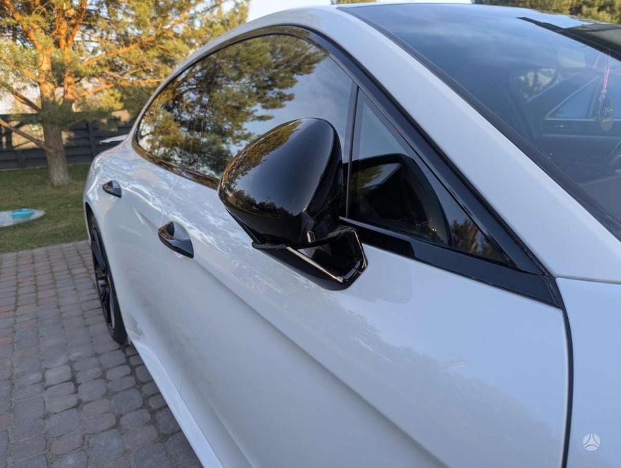 White Porsche Panamera 2017 in Kaunas, with an engine capacity of 4.00 L and mileage of 190 thousand km for 44000 €, photo 8 on AUTOMOTO.COM.LV
