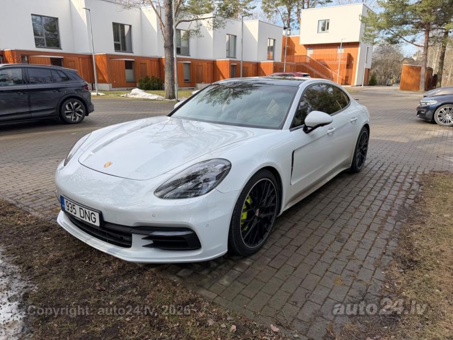 White Porsche Panamera 2018 in Tallinn, with an engine capacity of 2.90 L and mileage of 0 thousand km for 41000 €, photo 1 on AUTOMOTO.COM.LV