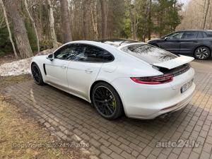 White Porsche Panamera 2018 in Tallinn, with an engine capacity of 2.90 L and mileage of 0 thousand km for 41000 €, photo 4 on AUTOMOTO.COM.LV