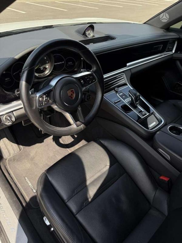 Белый Порше Панамера 2018 в Каунас, объемом двигателя 2.89 л и пробегом 95 тыс. км за 41000 €, фото 8 на AUTOMOTO.COM.LV