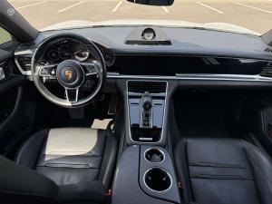 White Porsche Panamera 2018 in Kaunas, with an engine capacity of 2.89 L and mileage of 95 thousand km for 41000 €, photo 10 on AUTOMOTO.COM.LV