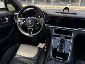 White Porsche Panamera 2018 in Kaunas, with an engine capacity of 2.89 L and mileage of 95 thousand km for 41000 €, photo 11 on AUTOMOTO.COM.LV