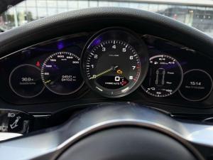 White Porsche Panamera 2018 in Kaunas, with an engine capacity of 2.89 L and mileage of 95 thousand km for 41000 €, photo 15 on AUTOMOTO.COM.LV