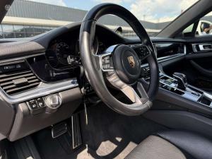 White Porsche Panamera 2018 in Kaunas, with an engine capacity of 2.89 L and mileage of 95 thousand km for 41000 €, photo 18 on AUTOMOTO.COM.LV
