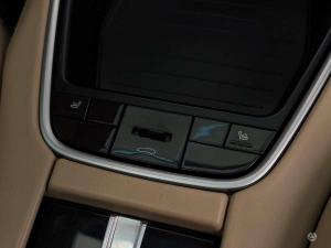 Balts Porsche Panamera 2018 Viļņa, ar dzinēja tilpumu 2.99 L un nobraukumu 212 tūkst. km par 36990 €, foto 19 vietnē AUTOMOTO.COM.LV