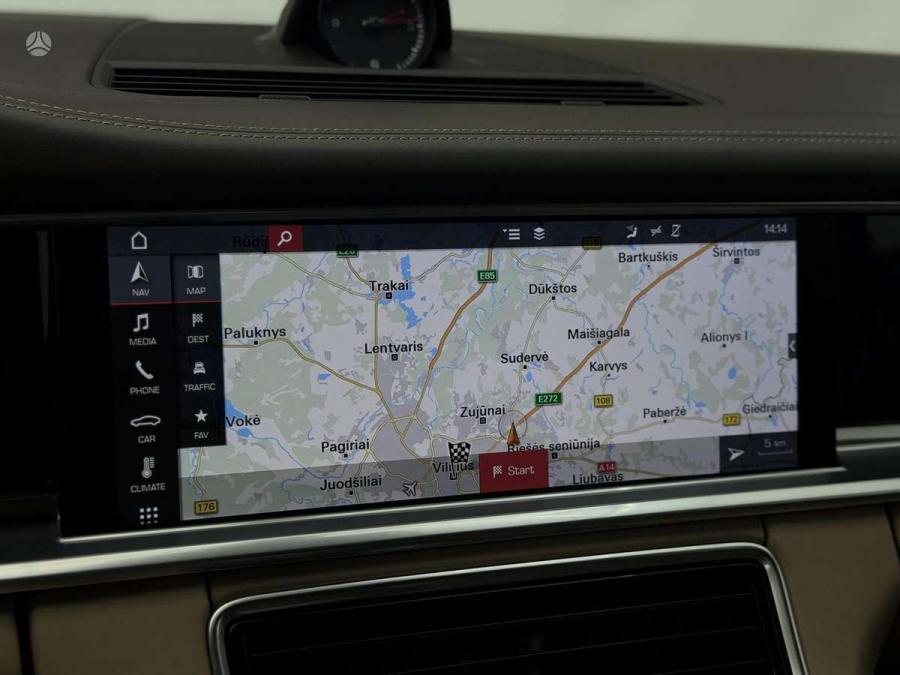 Balts Porsche Panamera 2018 Viļņa, ar dzinēja tilpumu 2.99 L un nobraukumu 212 tūkst. km par 36990 €, foto 30 vietnē AUTOMOTO.COM.LV