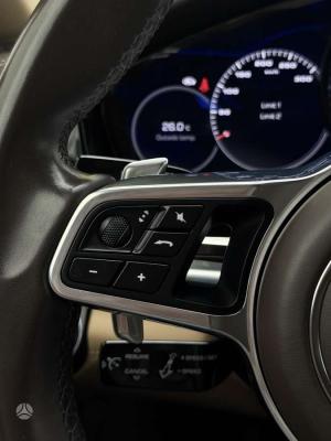 Balts Porsche Panamera 2018 Viļņa, ar dzinēja tilpumu 2.99 L un nobraukumu 212 tūkst. km par 36990 €, foto 33 vietnē AUTOMOTO.COM.LV