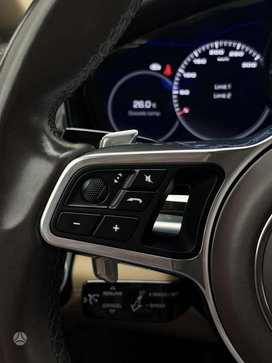 Balts Porsche Panamera 2018 Viļņa, ar dzinēja tilpumu 2.99 L un nobraukumu 212 tūkst. km par 36990 €, foto 33 vietnē AUTOMOTO.COM.LV