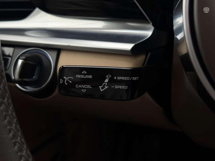 Balts Porsche Panamera 2018 Viļņa, ar dzinēja tilpumu 2.99 L un nobraukumu 212 tūkst. km par 36990 €, foto 34 vietnē AUTOMOTO.COM.LV