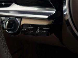 White Porsche Panamera 2018 in Vilnius, with an engine capacity of 2.99 L and mileage of 212 thousand km for 35990 €, photo 35 on AUTOMOTO.COM.LV