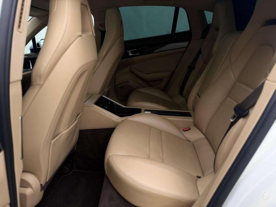 Balts Porsche Panamera 2018 Viļņa, ar dzinēja tilpumu 2.99 L un nobraukumu 212 tūkst. km par 35990 €, foto 12 vietnē AUTOMOTO.COM.LV
