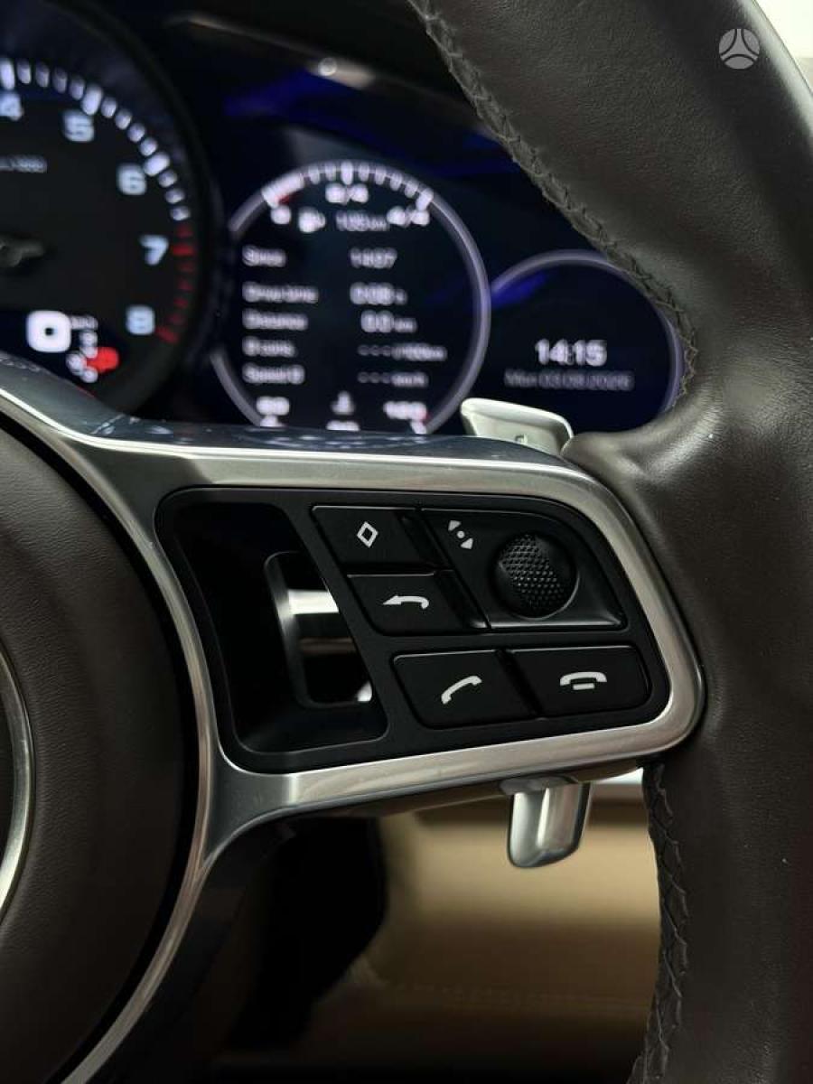 Balts Porsche Panamera 2018 Viļņa, ar dzinēja tilpumu 2.99 L un nobraukumu 212 tūkst. km par 35990 €, foto 33 vietnē AUTOMOTO.COM.LV