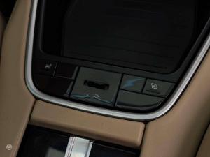 Balts Porsche Panamera 2018 Viļņa, ar dzinēja tilpumu 2.99 L un nobraukumu 212 tūkst. km par 35500 €, foto 19 vietnē AUTOMOTO.COM.LV