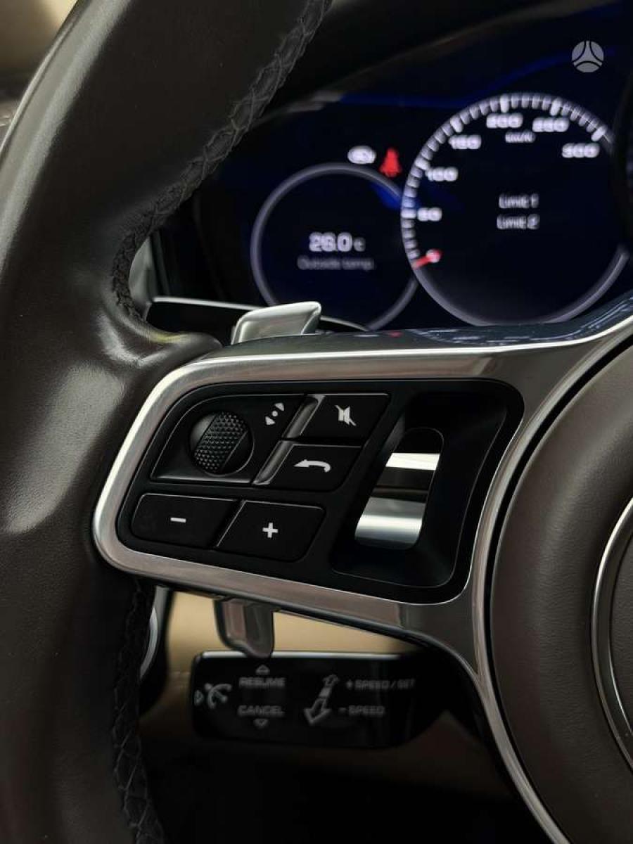 Balts Porsche Panamera 2018 Viļņa, ar dzinēja tilpumu 2.99 L un nobraukumu 212 tūkst. km par 35500 €, foto 34 vietnē AUTOMOTO.COM.LV