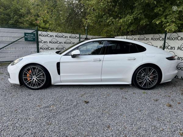Порше Панамера 2018 в Вильнюс на AUTOMOTO.COM.LV Белый Порше Панамера 2018 в Вильнюс, объемом двигателя 2.89 л и пробегом 220 тыс. км за 40000 €, фото 7 на AUTOMOTO.COM.LV
