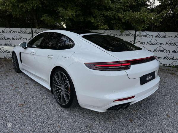 Порше Панамера 2018 в Вильнюс на AUTOMOTO.COM.LV Белый Порше Панамера 2018 в Вильнюс, объемом двигателя 2.89 л и пробегом 220 тыс. км за 40000 €, фото 9 на AUTOMOTO.COM.LV