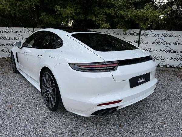 Порше Панамера 2018 в Вильнюс на AUTOMOTO.COM.LV Белый Порше Панамера 2018 в Вильнюс, объемом двигателя 2.89 л и пробегом 220 тыс. км за 40000 €, фото 11 на AUTOMOTO.COM.LV