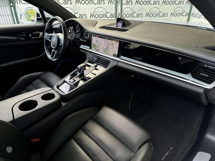 Balts Porsche Panamera 2018 Viļņa, ar dzinēja tilpumu 2.89 L un nobraukumu 220 tūkst. km par 40000 €, foto 17 vietnē AUTOMOTO.COM.LV