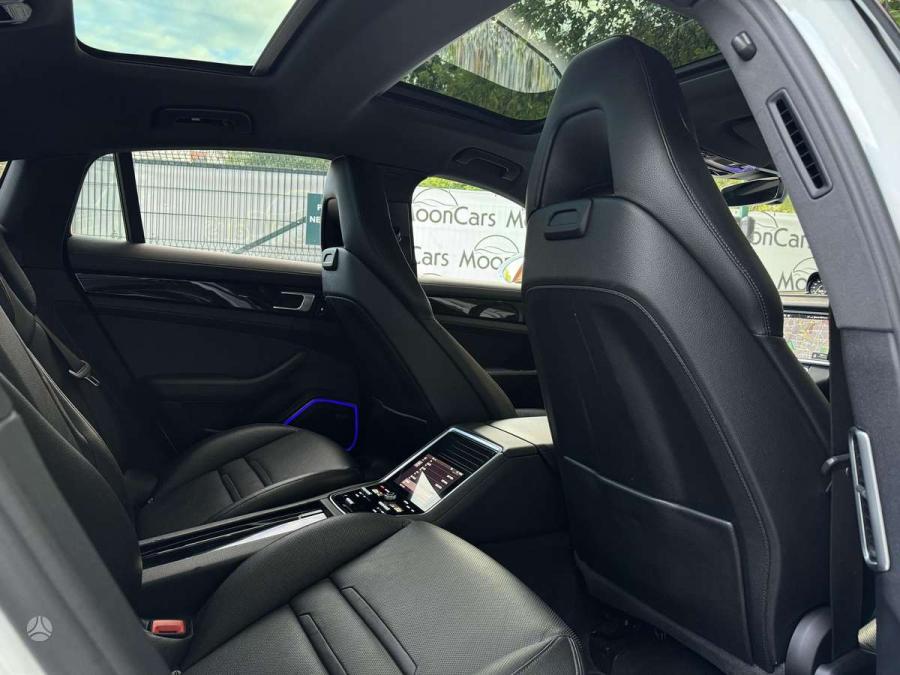 Balts Porsche Panamera 2018 Viļņa, ar dzinēja tilpumu 2.89 L un nobraukumu 220 tūkst. km par 40000 €, foto 22 vietnē AUTOMOTO.COM.LV