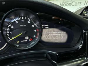 Balts Porsche Panamera 2018 Viļņa, ar dzinēja tilpumu 2.89 L un nobraukumu 220 tūkst. km par 40000 €, foto 33 vietnē AUTOMOTO.COM.LV