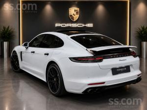 White Porsche Panamera 2020 in Riga, with an engine capacity of 2.90 L and mileage of 44 thousand km for 64900 €, photo 5 on AUTOMOTO.COM.LV