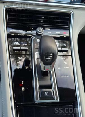 White Porsche Panamera 2020 in Riga, with an engine capacity of 2.90 L and mileage of 44 thousand km for 64900 €, photo 14 on AUTOMOTO.COM.LV