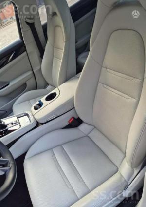 White Porsche Panamera 2020 in Riga, with an engine capacity of 2.90 L and mileage of 44 thousand km for 64900 €, photo 16 on AUTOMOTO.COM.LV