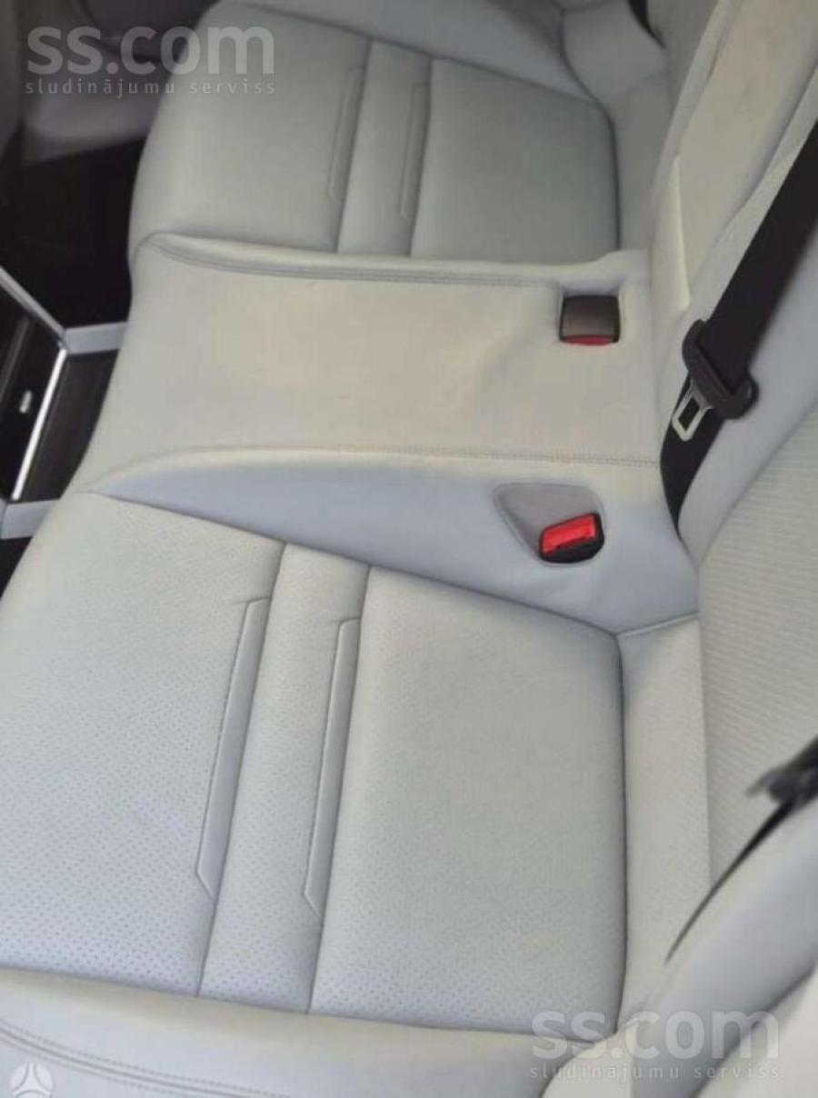 White Porsche Panamera 2020 in Riga, with an engine capacity of 2.90 L and mileage of 44 thousand km for 64900 €, photo 17 on AUTOMOTO.COM.LV