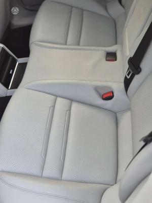 White Porsche Panamera 2020 in Druskininkai, with an engine capacity of 2.89 L and mileage of 45 thousand km for 54000 €, photo 19 on AUTOMOTO.COM.LV