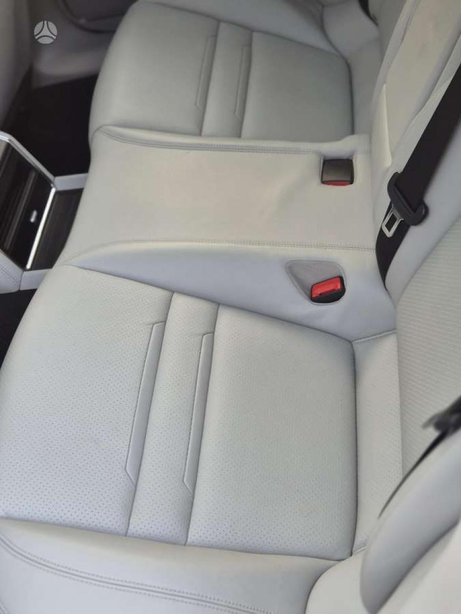 White Porsche Panamera 2020 in Druskininkai, with an engine capacity of 2.89 L and mileage of 45 thousand km for 54000 €, photo 19 on AUTOMOTO.COM.LV
