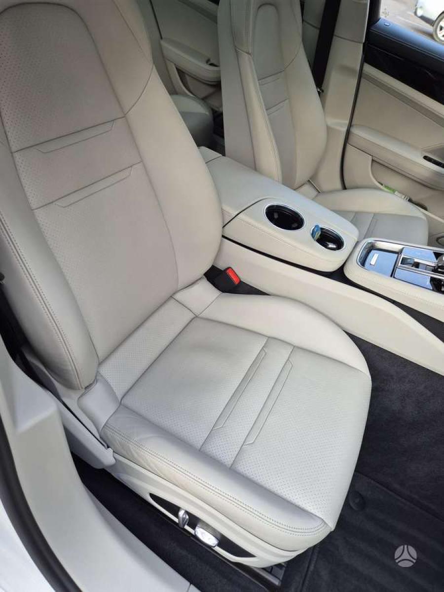 White Porsche Panamera 2020 in Druskininkai, with an engine capacity of 2.89 L and mileage of 45 thousand km for 54000 €, photo 21 on AUTOMOTO.COM.LV