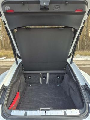 White Porsche Panamera 2020 in Druskininkai, with an engine capacity of 2.89 L and mileage of 45 thousand km for 54000 €, photo 24 on AUTOMOTO.COM.LV