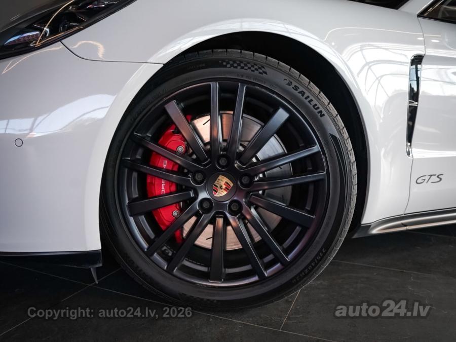 Balts Porsche Panamera 2020 Tallina, ar dzinēja tilpumu 4.00 L un nobraukumu 98 tūkst. km par 75900 €, foto 18 vietnē AUTOMOTO.COM.LV