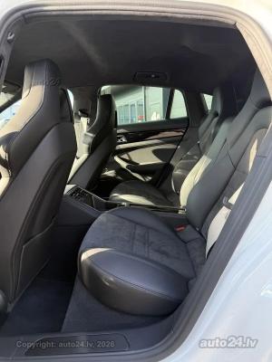 White Porsche Panamera 2022 in Tallinn, with an engine capacity of 4.00 L and mileage of 48 thousand km for 84995 €, photo 13 on AUTOMOTO.COM.LV