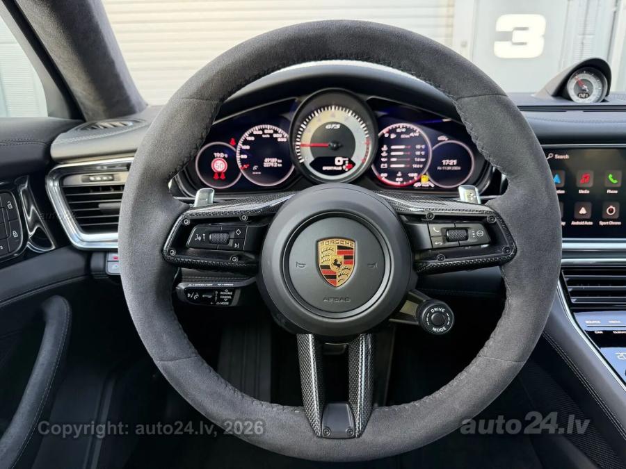 White Porsche Panamera 2022 in Tallinn, with an engine capacity of 4.00 L and mileage of 48 thousand km for 84995 €, photo 15 on AUTOMOTO.COM.LV