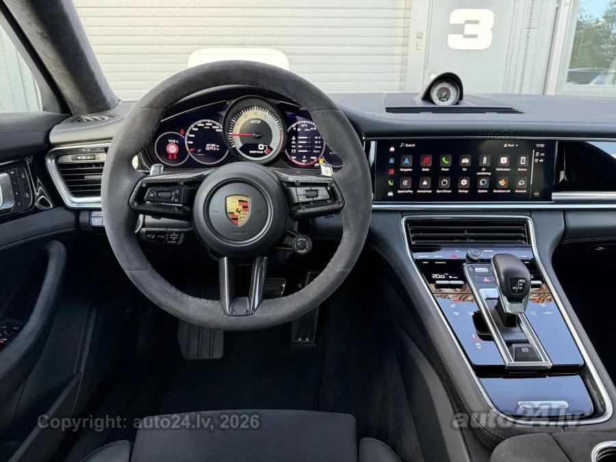 White Porsche Panamera 2022 in Tallinn, with an engine capacity of 4.00 L and mileage of 48 thousand km for 84995 €, photo 17 on AUTOMOTO.COM.LV