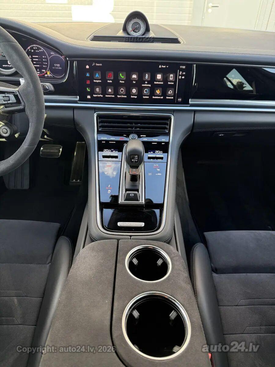 White Porsche Panamera 2022 in Tallinn, with an engine capacity of 4.00 L and mileage of 48 thousand km for 84995 €, photo 19 on AUTOMOTO.COM.LV