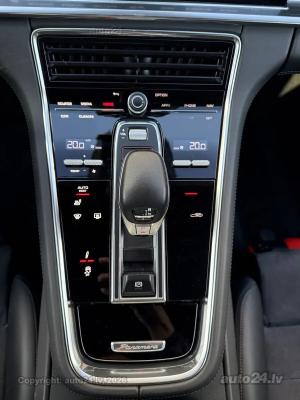 White Porsche Panamera 2022 in Tallinn, with an engine capacity of 4.00 L and mileage of 48 thousand km for 84995 €, photo 20 on AUTOMOTO.COM.LV
