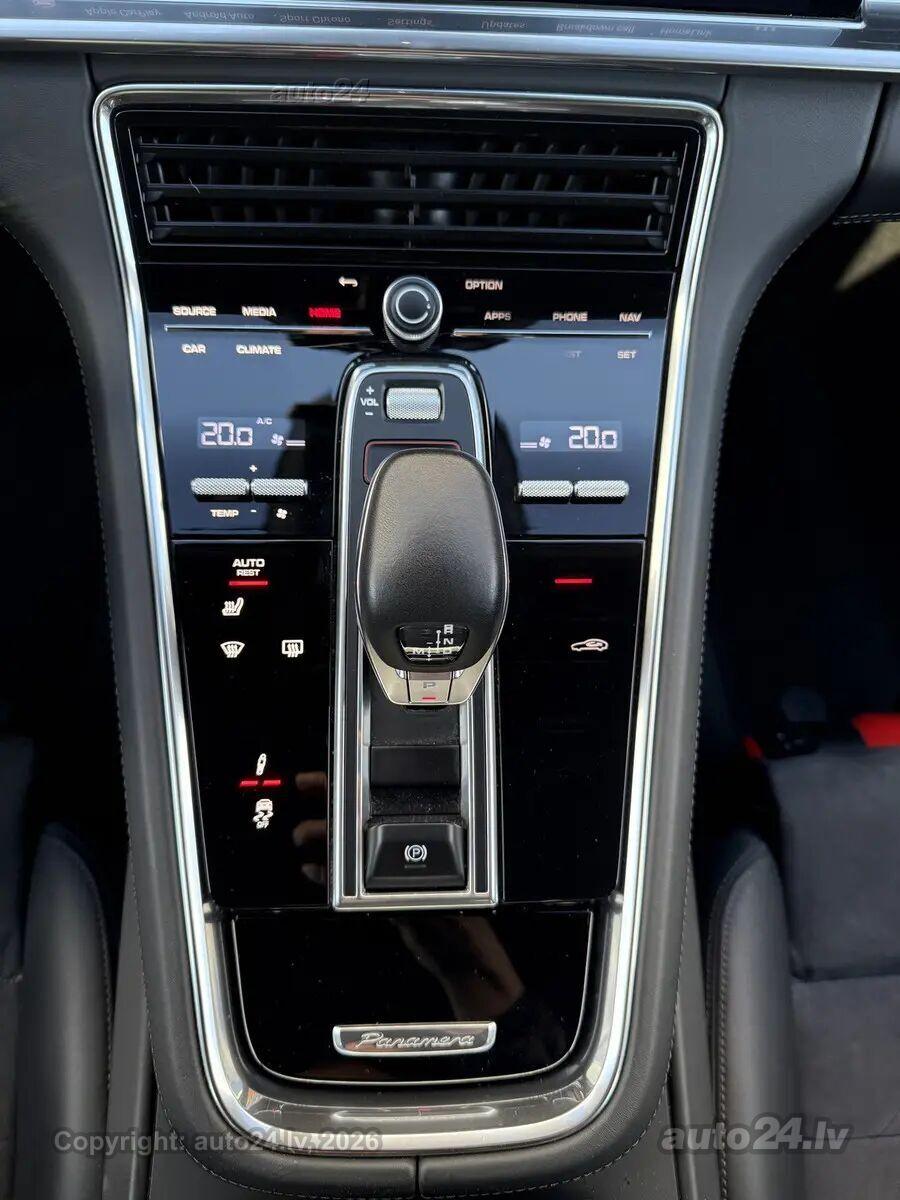 White Porsche Panamera 2022 in Tallinn, with an engine capacity of 4.00 L and mileage of 48 thousand km for 84995 €, photo 20 on AUTOMOTO.COM.LV