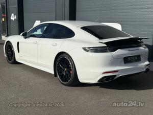 White Porsche Panamera 2022 in Tallinn, with an engine capacity of 4.00 L and mileage of 48 thousand km for 84995 €, photo 25 on AUTOMOTO.COM.LV