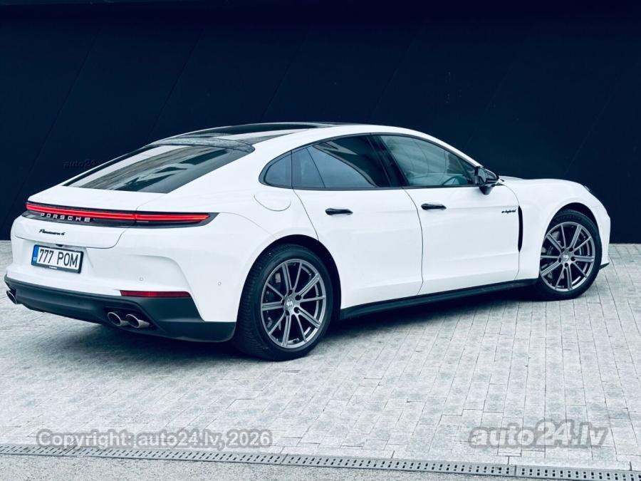 Balts Porsche Panamera 2024 Tallina, ar dzinēja tilpumu 2.90 L un nobraukumu 25 tūkst. km par 124900 €, foto 4 vietnē AUTOMOTO.COM.LV