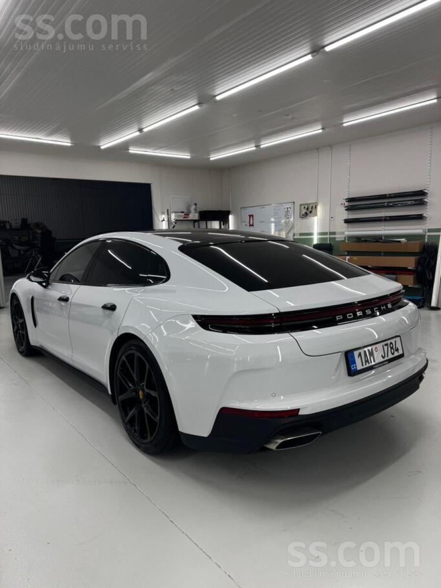 White Porsche Panamera 2025 in Riga, with an engine capacity of 3.00 L and mileage of 8 thousand km for 88500 €, photo 4 on AUTOMOTO.COM.LV