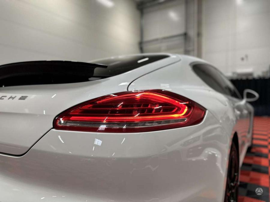 Balts Porsche Panamera 2014 Viļņa, ar dzinēja tilpumu 3.00 L un nobraukumu 129 tūkst. km par 27900 €, foto 10 vietnē AUTOMOTO.COM.LV