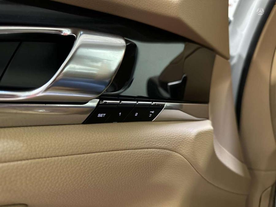Balts Porsche Panamera 2014 Viļņa, ar dzinēja tilpumu 3.00 L un nobraukumu 129 tūkst. km par 27900 €, foto 31 vietnē AUTOMOTO.COM.LV