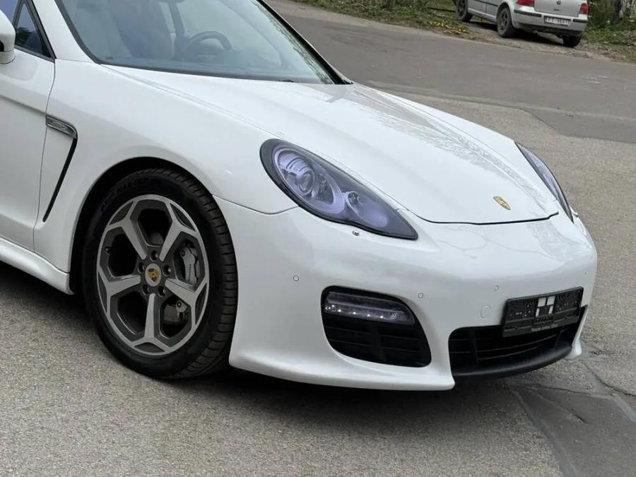 Balts Porsche Panamera 2010 Jūrmala, ar dzinēja tilpumu 4.80 L un nobraukumu 217 tūkst. km par 19950 €, foto 9 vietnē AUTOMOTO.COM.LV
