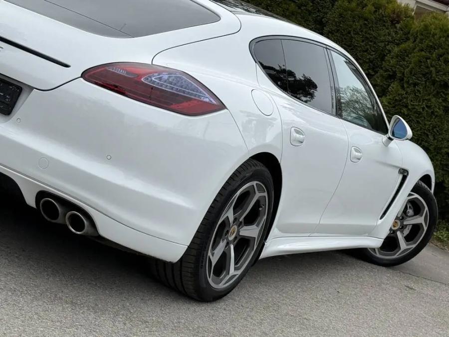 Balts Porsche Panamera 2010 Jūrmala, ar dzinēja tilpumu 4.80 L un nobraukumu 217 tūkst. km par 19950 €, foto 15 vietnē AUTOMOTO.COM.LV